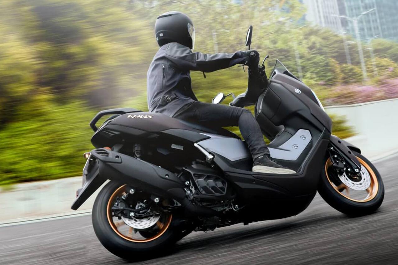 ヤマハ新型「NMAX155」発表！ 2025年モデルはシフトダウンができる!? 新機構“YECVT”によりMT車のような走行感覚を実現 ...