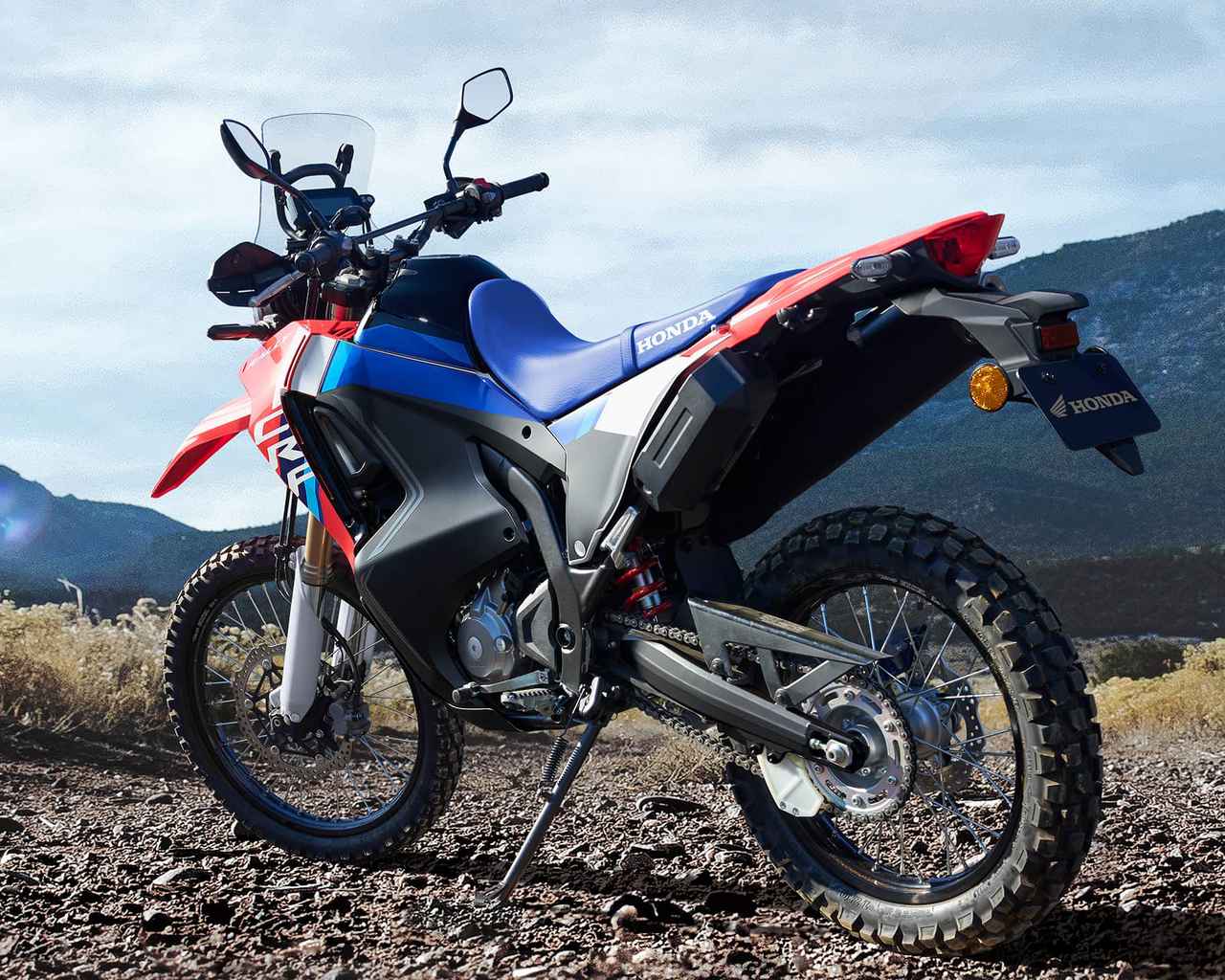 ホンダ新型「CRF250L」「CRF250ラリー」発売！ 2025年モデルは排熱対策を施し、前後サスペンションのセッティングも変更 - webオートバイ