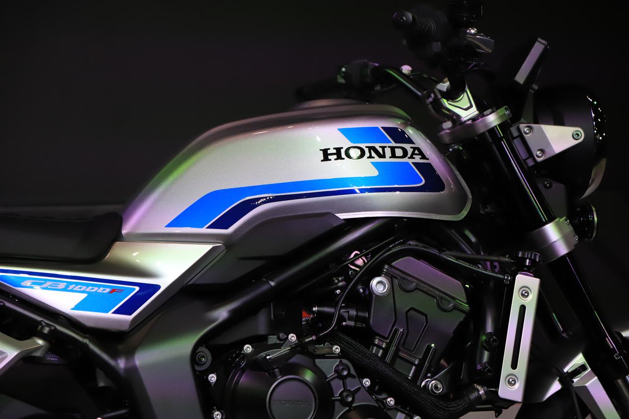 大阪モーターサイクルショー2025で電撃発表!! CB1000Fコンセプトってどんなバイク!? カスタムバージョンも速攻解説！ - webオートバイ