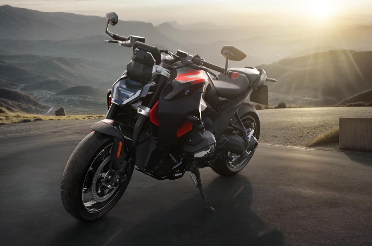 ついに1300に進化！ エンジンも車体も一新した新世代ロードスターBMW「R1300R」登場！ - webオートバイ