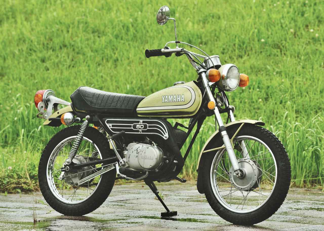 50年以上前のマシンのカスタムもお任せアレ！ ヤマハGT50/80用Gクラフト製アルミスイングアームが新登場!! - webオートバイ