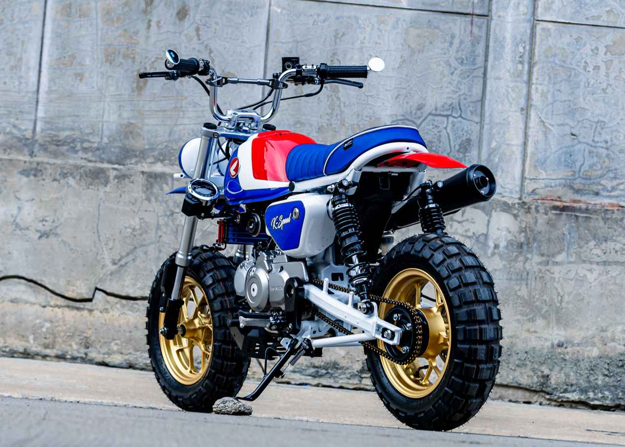 その名もモンキーバハ125！ タイを代表するカスタムパーツメーカー・K-SPEEDが作り上げたモンキー125ベースのBAJAスタイル - webオートバイ
