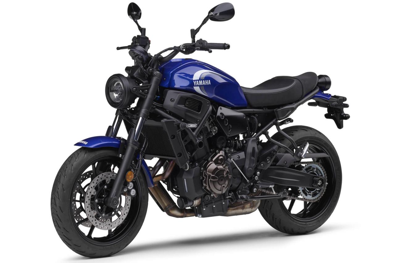 XSRシリーズ初採用の新色・ブルーが登場！ ヤマハ「XSR700 ABS」2025年モデルはカラーが変更され8月8日に発売 - webオートバイ