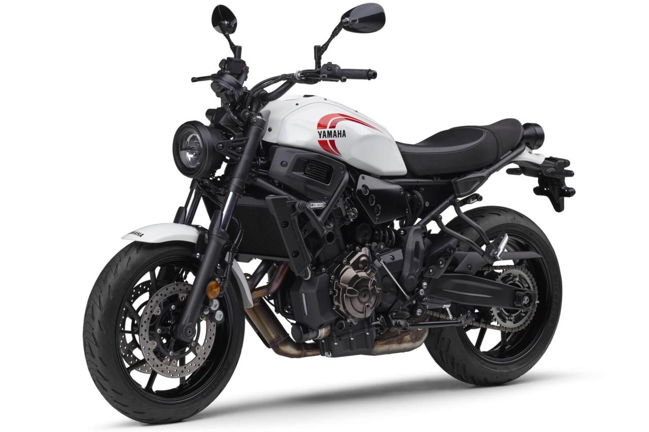 XSRシリーズ初採用の新色・ブルーが登場！ ヤマハ「XSR700 ABS」2025年モデルはカラーが変更され8月8日に発売 - webオートバイ