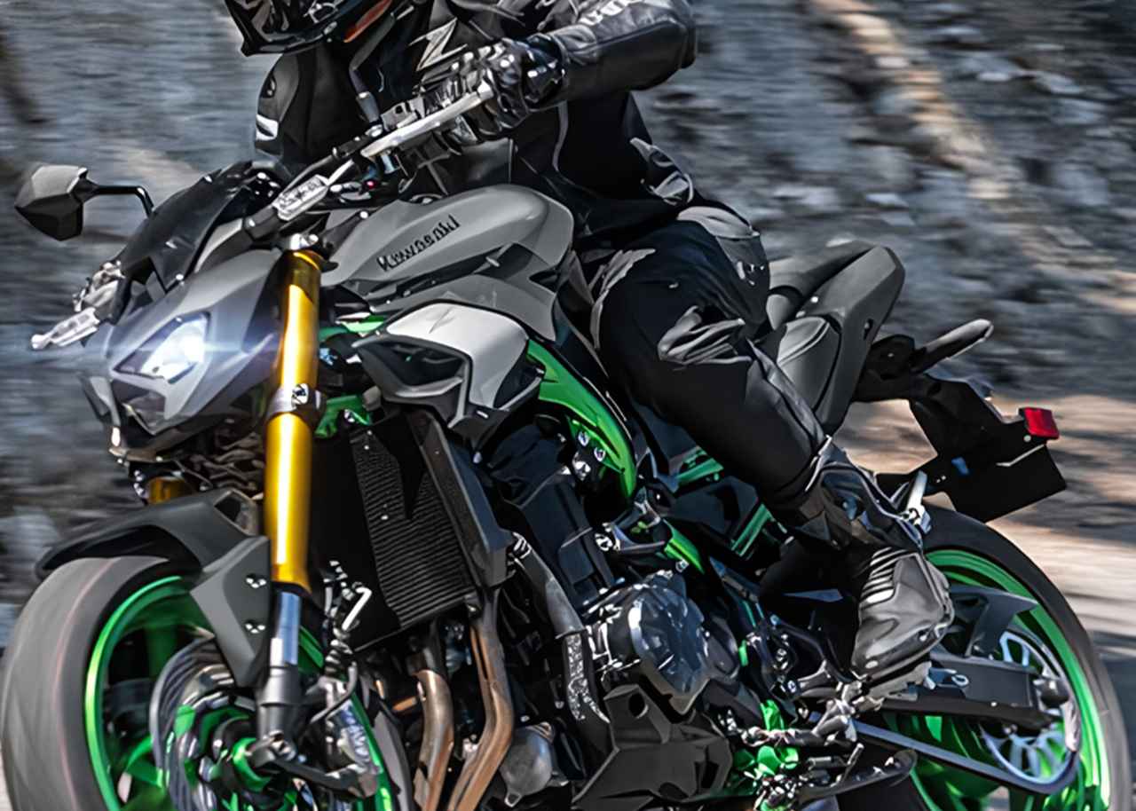 カワサキ「Z900」「Z900 SE」の2026年モデルが発売！ デザインはそのままカラーが変更｜スタンダード＆SE各1色ずつのラインナップに ...