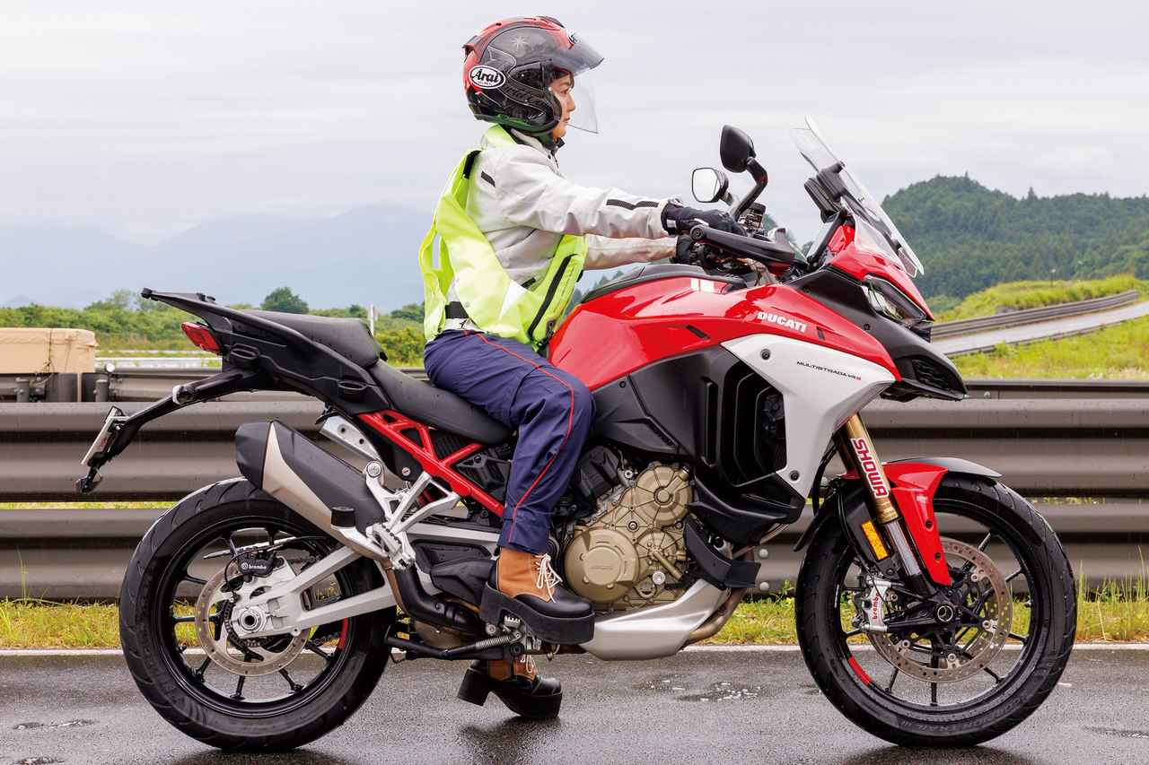 ショーワ「EERA Gen2 + HEIGHTFLEX」ってなに？ 止まる寸前に前後サスが瞬時に下がる新技術 - webオートバイ