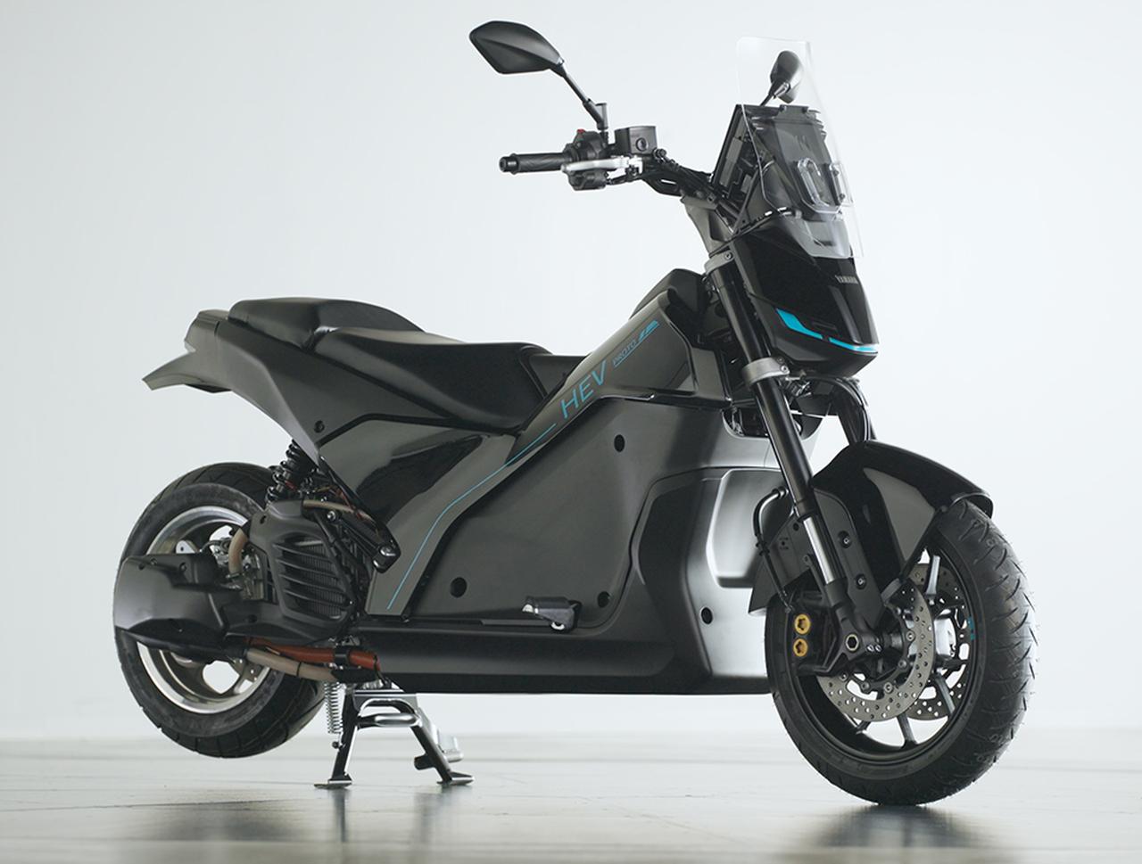 ヤマハ「PROTO HEV」シチュエーションに合わせて「静」と「動」の異なるパワーユニットを選択できるハイブリッドスクーター！【ジャパンモビリティショー2025】 - webオートバイ