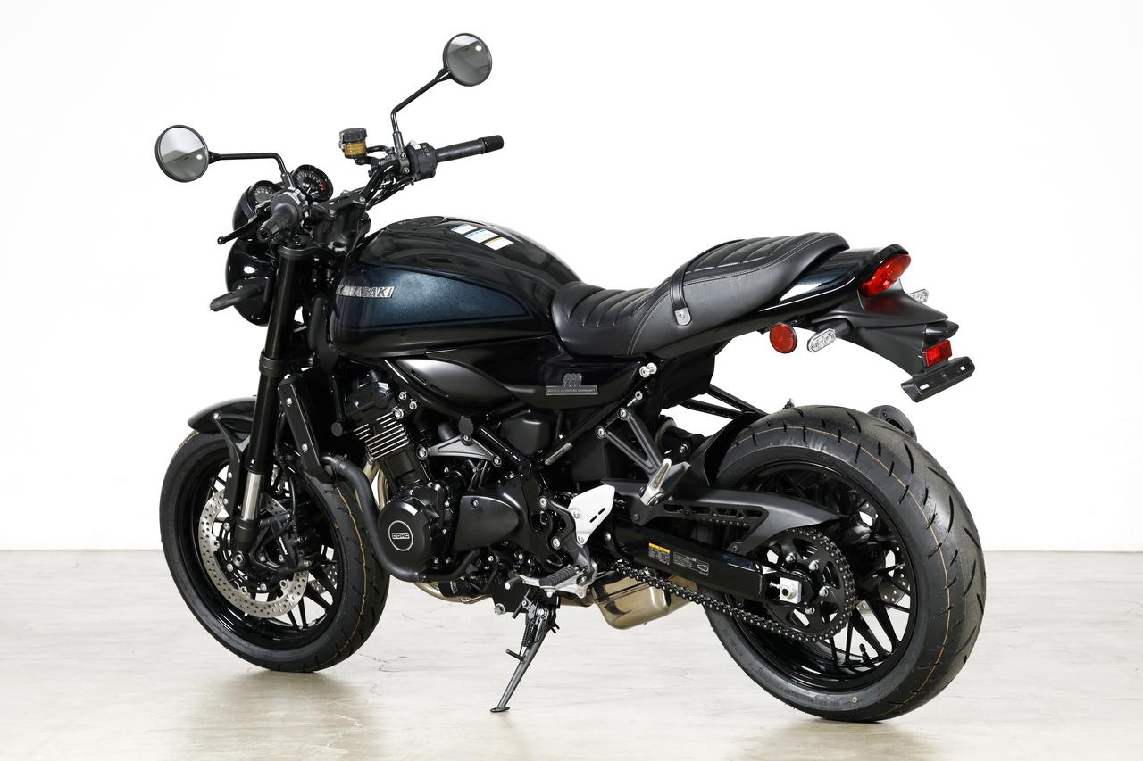 カワサキ新型「Z900RS」シリーズに触れて跨ってみた！ 2026年モデルで新登場した「Z900RS Black Ball Edition」に ...