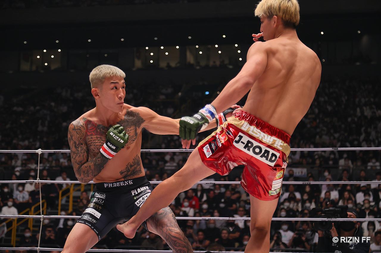 【試合結果】湘南美容クリニック Presents Rizin 38 第2試合／萩原京平 Vs 鈴木千裕 Rizin Fighting