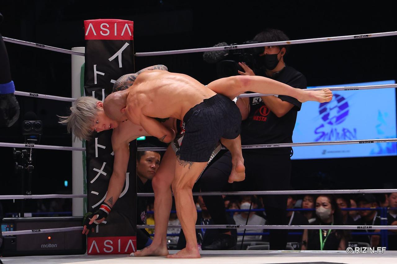 【試合結果】RIZIN.42 第4試合／伊藤裕樹 vs. 山本アーセン - RIZIN FIGHTING FEDERATION オフィシャルサイト