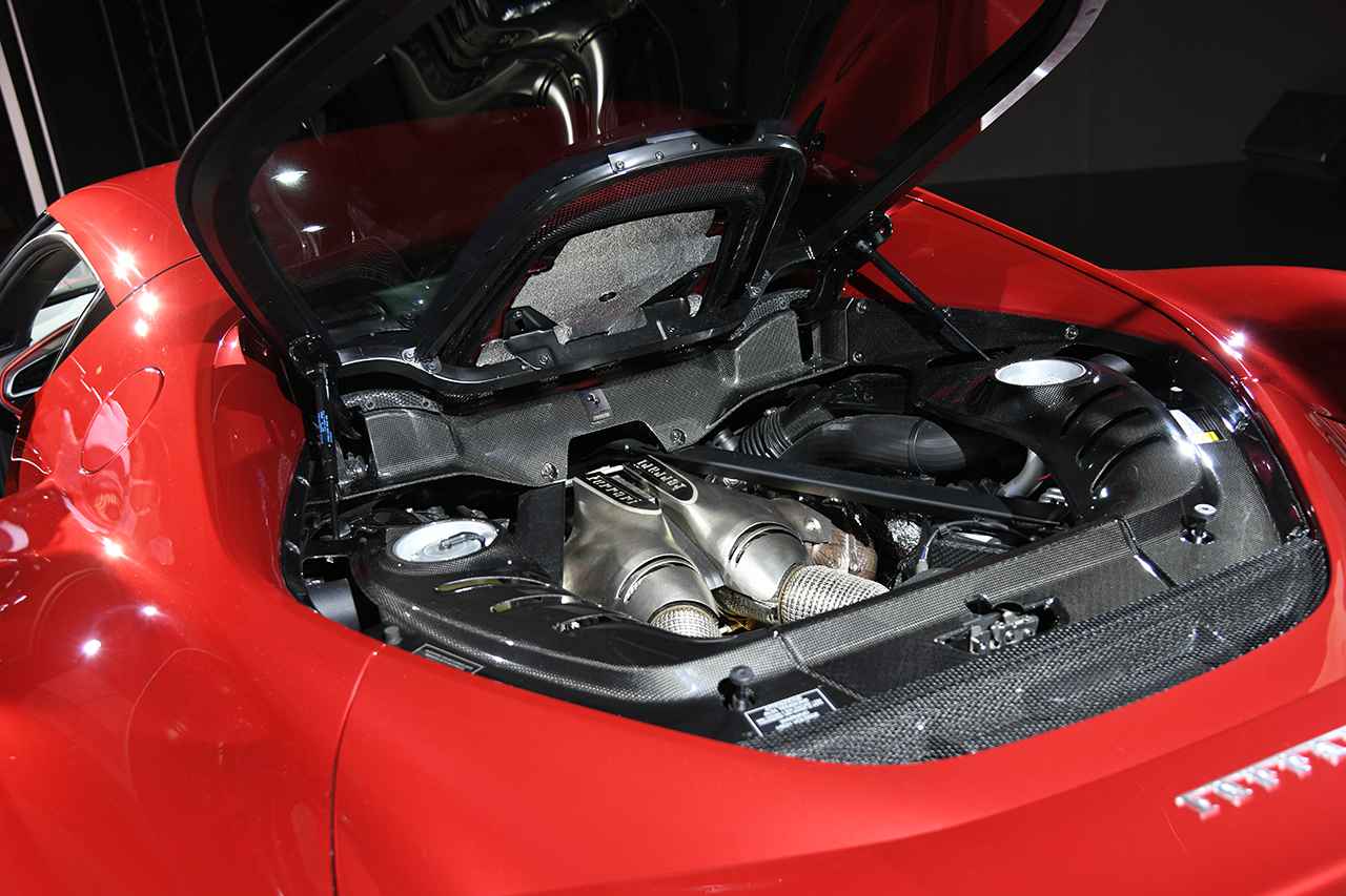 フェラーリ 296GTBが日本初公開。V6ターボ＋モーターで総合出力は830psのスーパーPHEV - Webモーターマガジン