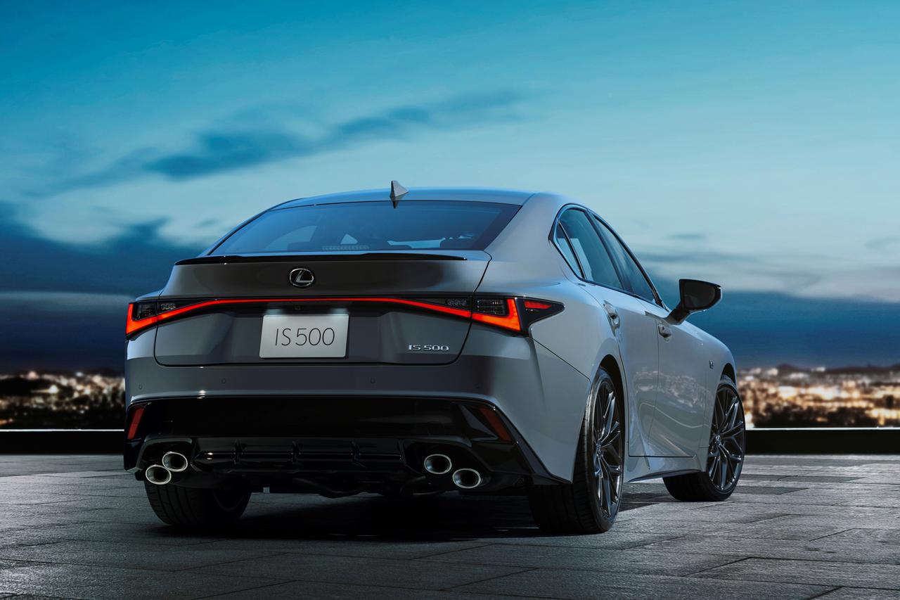 V8搭載のモンスターサルーン、レクサスIS500‟F SPORT Performance“が国内発表。さらに特別な‟ First Edition”は500台限定・抽選方式だ！ (1/2 ...