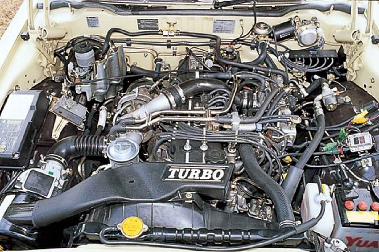 第6世代クラウンは、トヨタ初のターボエンジンを搭載。「ツインカム」も展開するなど、先進装備がますます充実【クラウンはじめて物語Vol.06 ...