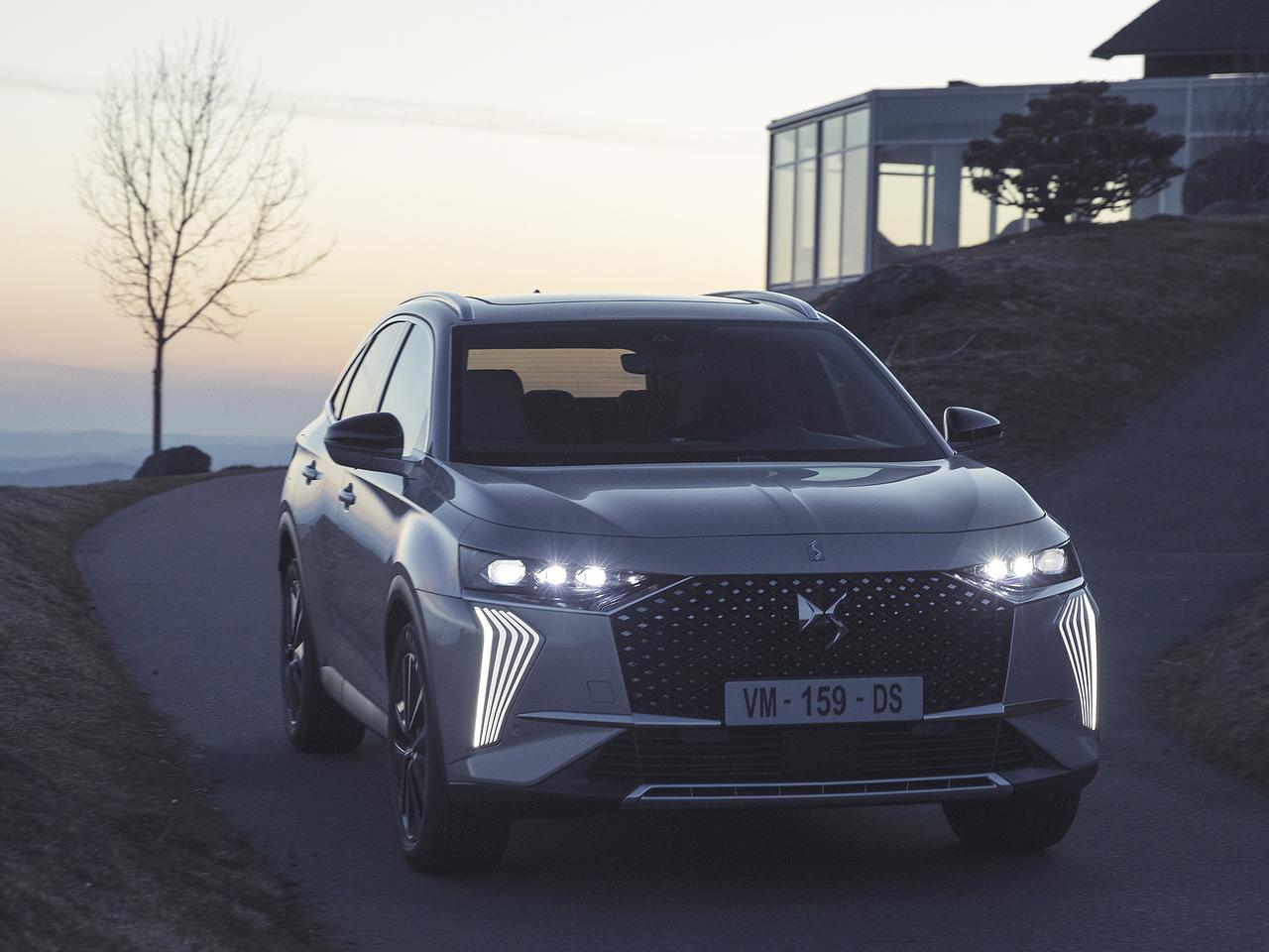 大幅改良された「DS7」が日本デビュー。DS クロスオーバーSUVのフラッグシップ (2/2) - Webモーターマガジン