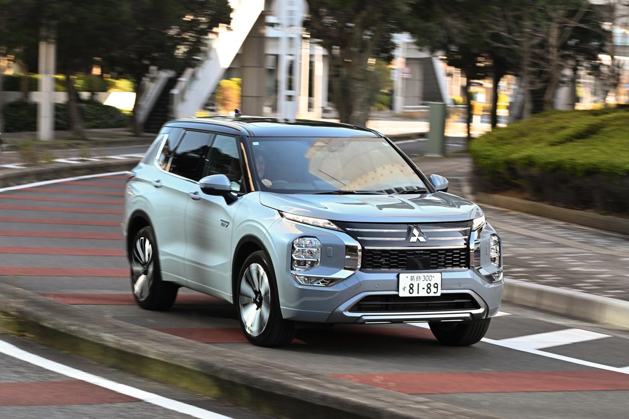 三菱 アウトランダーPHEV【1分で読める国産車解説／2025年最新版】 - Webモーターマガジン