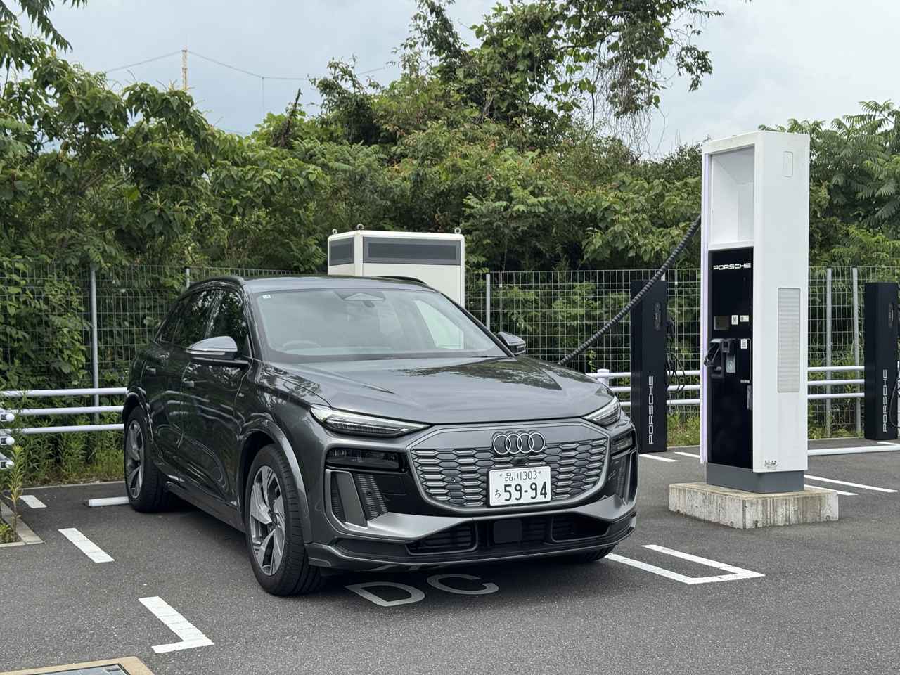 BEVが「退屈」だと思っていたあなたへ、新たなアウディ体験を。新型アウディQ6 e-tronが描く「プレミアムBEVの完成形」【試乗】 (3/3) - Webモーターマガジン