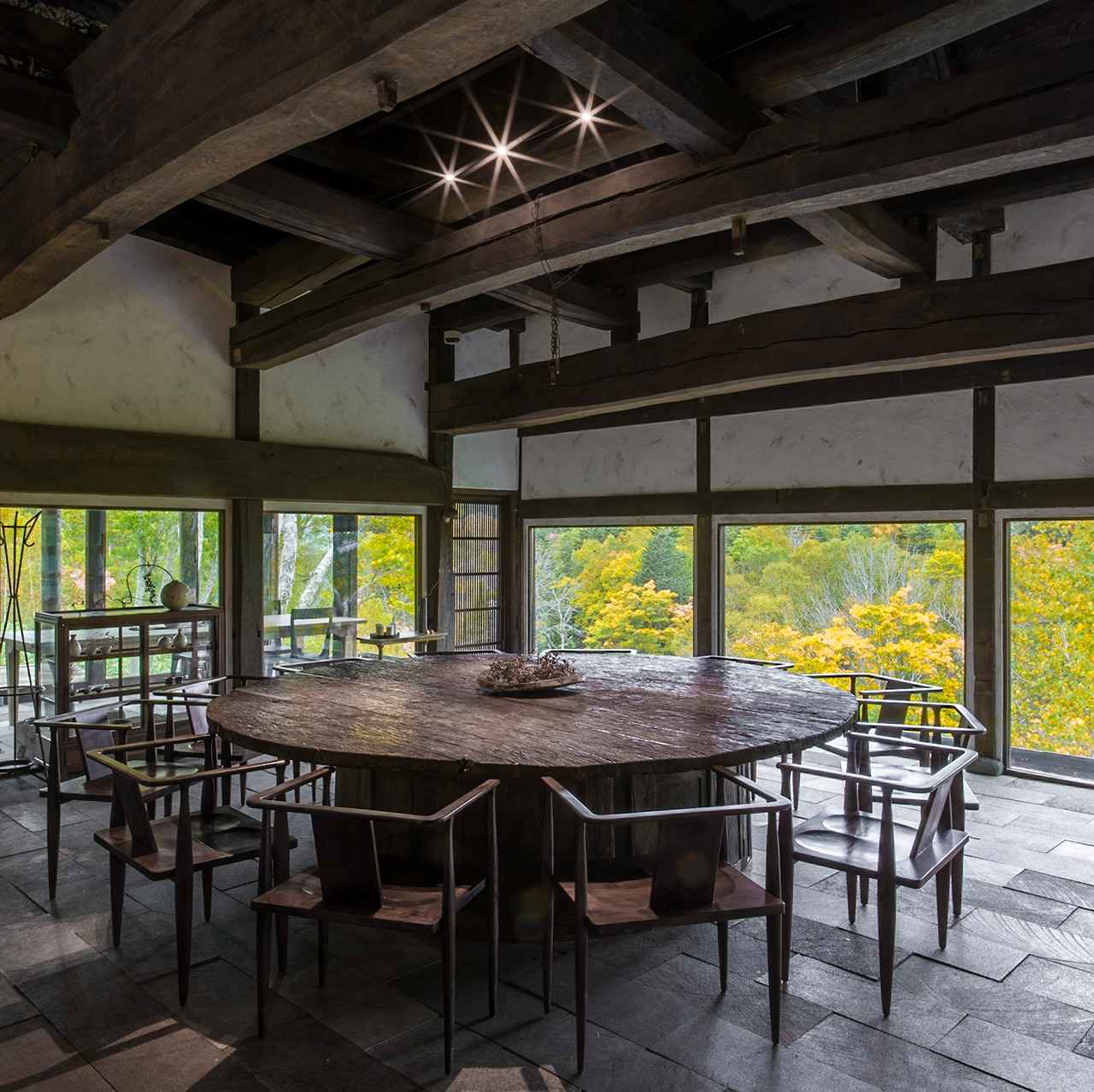 ニセコの宿 「SHIGUCHI 」が 提案する大人のための贅沢な時間 ”ギャラリーステイ”とは - T JAPAN:The New York ...