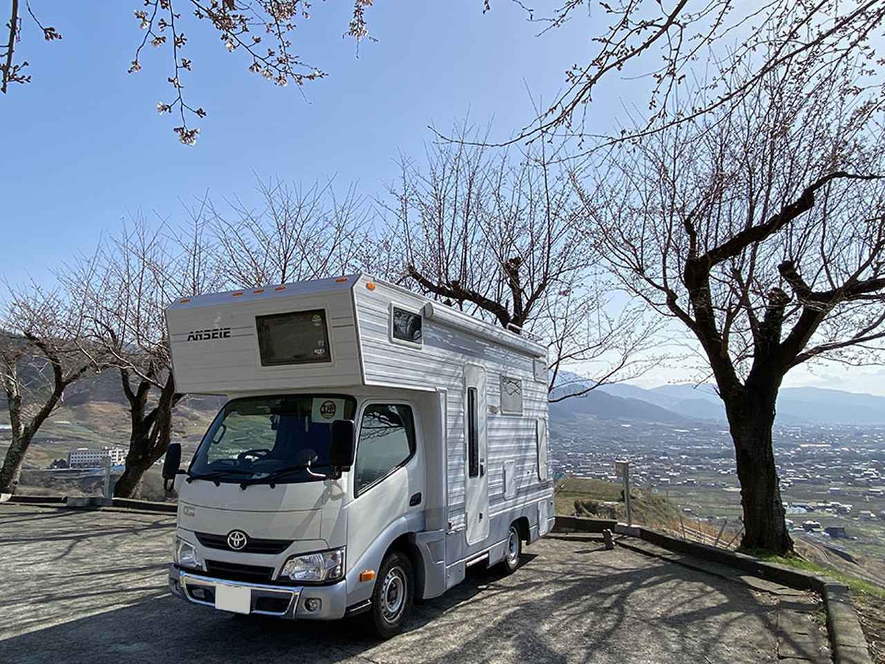 車中泊スポット「RVパーク甲州市勝沼ぶどうの丘」をおすすめする5つの理由！ 180種類のワインが試飲OK！ (2/2) - SOTOBIRA