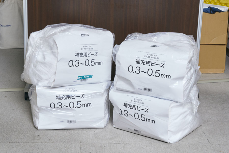 予算約2万円で車中泊仕様！ニトリ製品で快適な車内ベッドルームは作れるのか!? (1/2) - SOTOBIRA