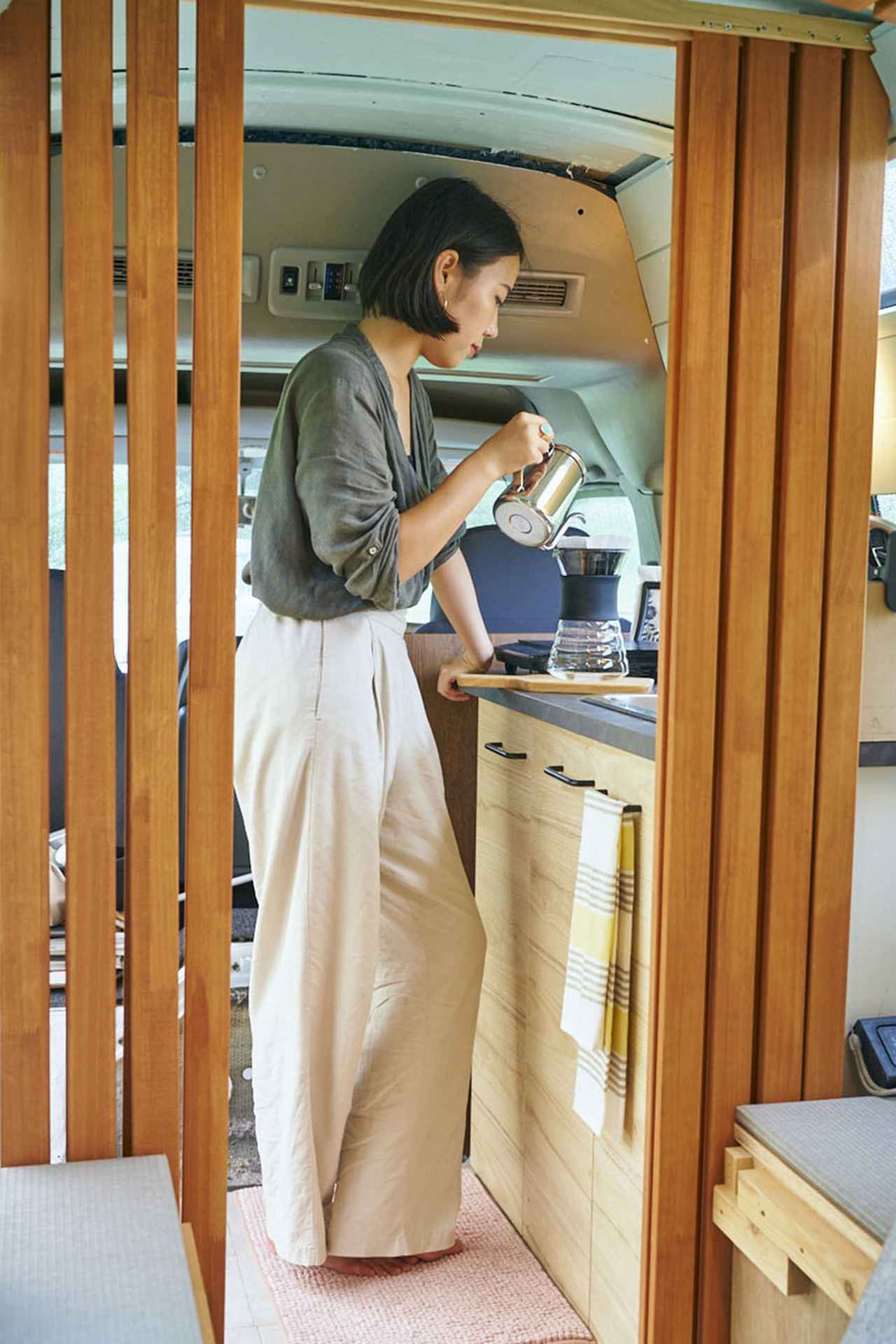 バンライフ大学生が作ったイケア雑貨の車中泊スタイル 日本と北欧の融合の「ジャパンディ」インテリア (1/2) - SOTOBIRA