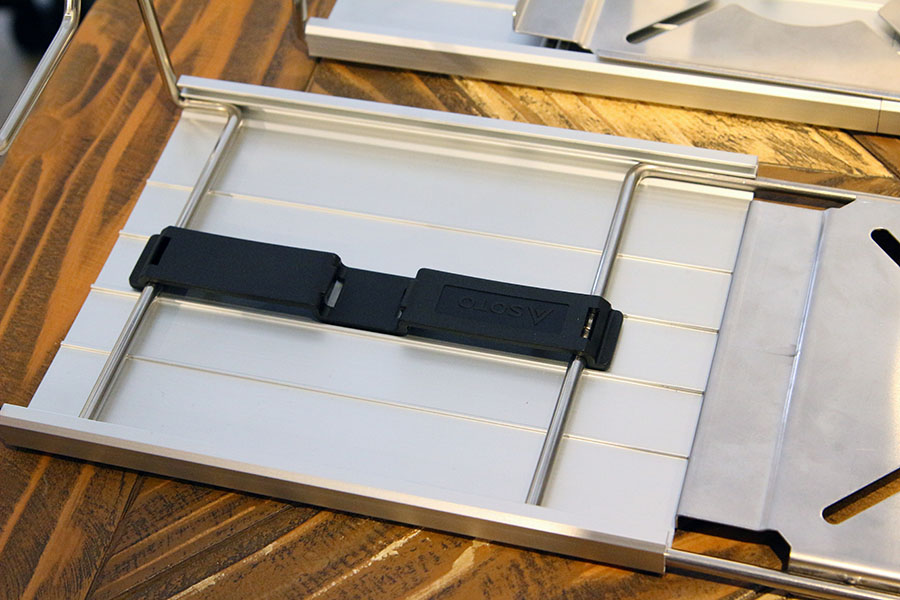 SOTO初のテントが発売予定！ギミック満載でバーナー使用OK！ Hinotoにはオプションも！ SOTO2023展示会・新製品速報 (1/2) - SOTOBIRA