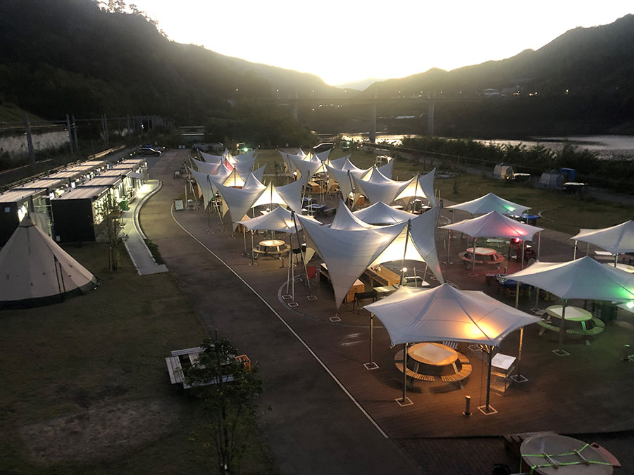 俺のソロキャンプ！「手ぶらプラン」を初体験。テントサウナに温泉、BBQコース料理で至れり尽くせり！設営撤収もなし！ (1/2) - SOTOBIRA