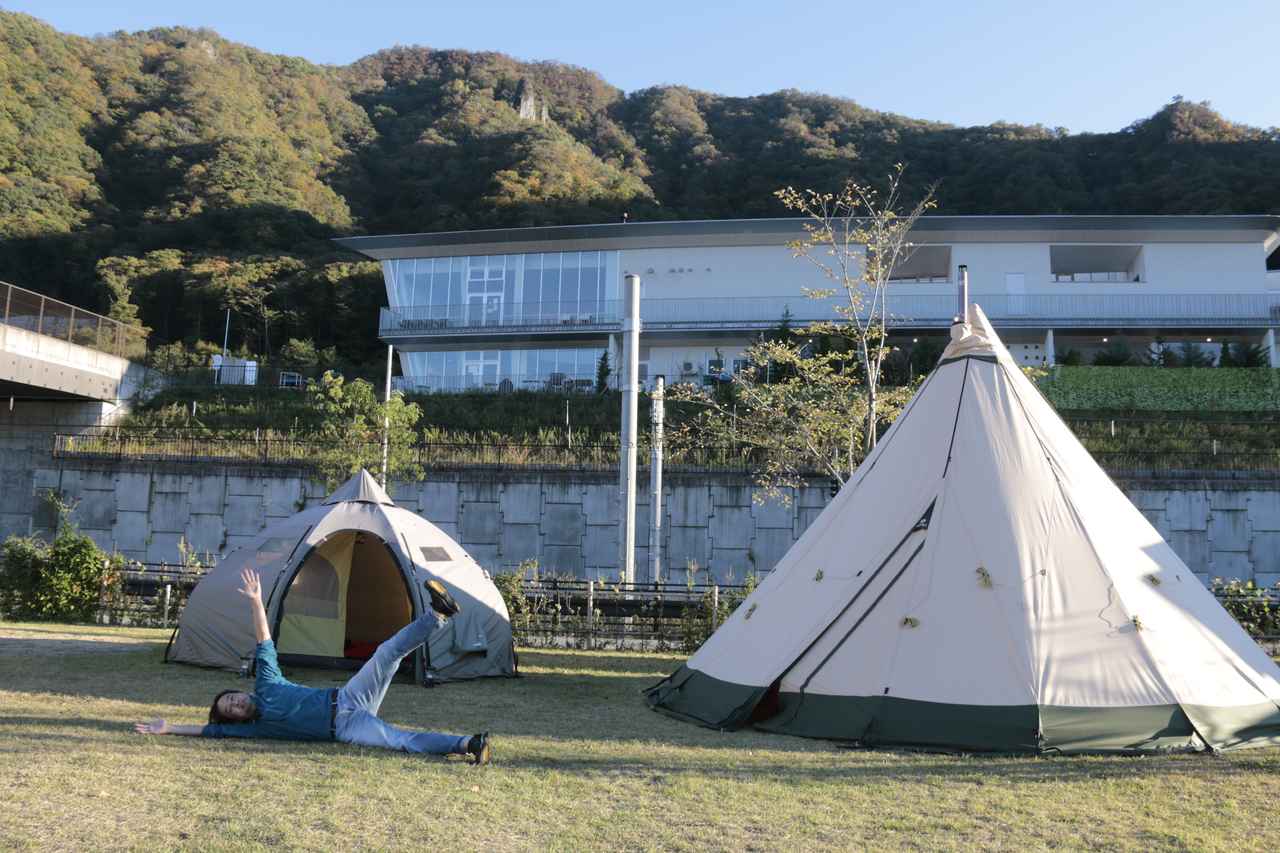 俺のソロキャンプ！「手ぶらプラン」を初体験。テントサウナに温泉、BBQコース料理で至れり尽くせり！設営撤収もなし！ (1/2) - SOTOBIRA