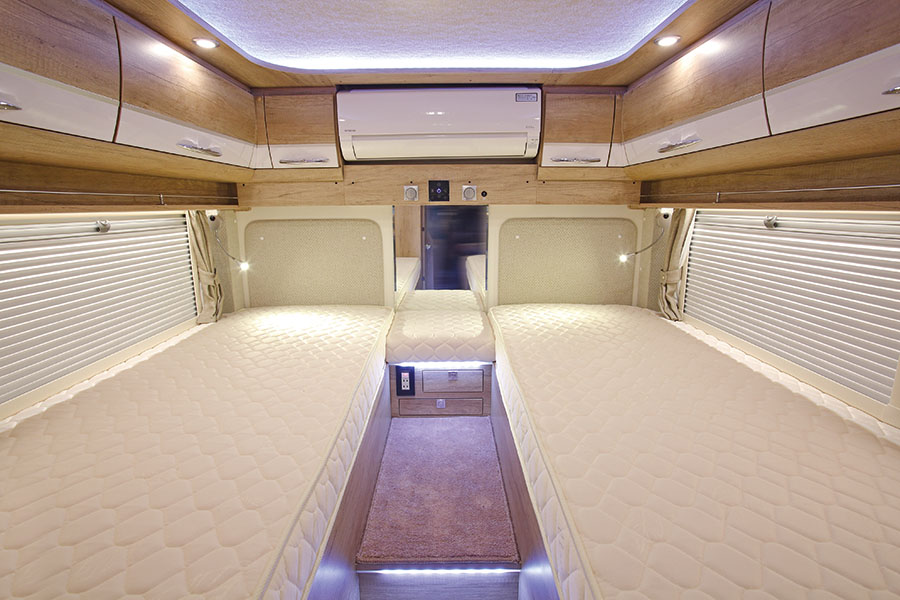 ナッツRVが初のフィアット・デュカトキャンピングカー！国内最高峰のキャブコンスタイルでアレンジ - SOTOBIRA