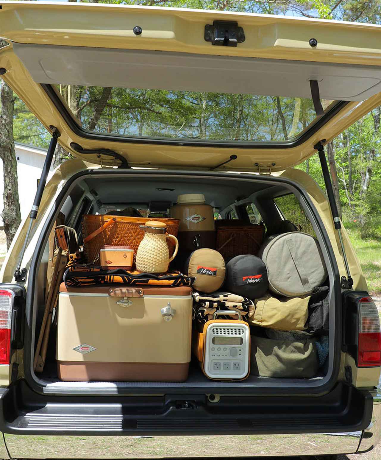 大容量ポータブル電源・SABUMA「S2200」は普段使いが断然楽しい！車中泊から自宅まで人気沸騰中！ - SOTOBIRA