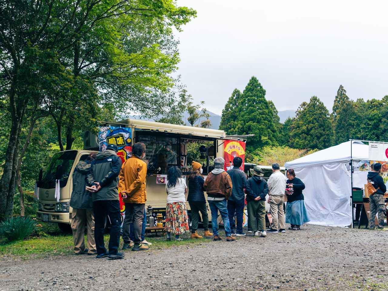 軽キャンパーに軽バン車中泊仕様など、このイベントは「軽」が主役！「ミニカーフェス」に150台が集合し大盛況！ - SOTOBIRA