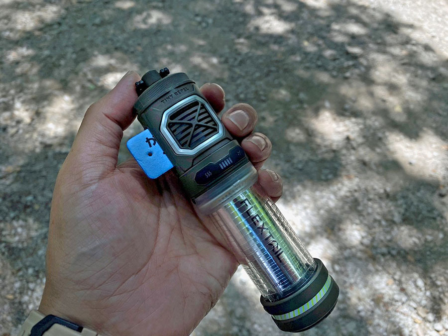 キャンプのライトに充電機能は当たり前、虫よけ機能まで付いた「TINY REPEL」 1台3役がキャンパー心をくすぐる！ - SOTOBIRA