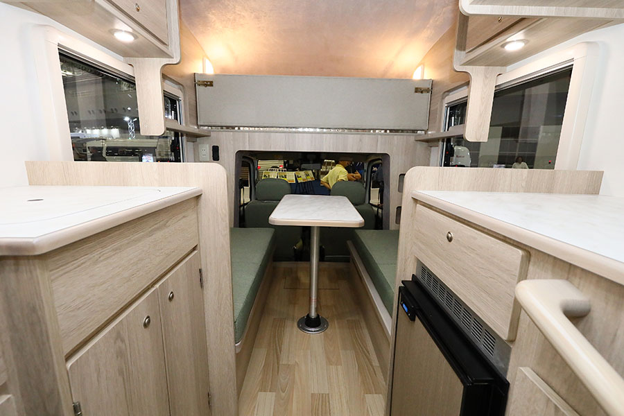 キャンピングカー200台以上から6台をピックアップ！専門家が選んだ東京キャンピングカーショー注目モデル - SOTOBIRA