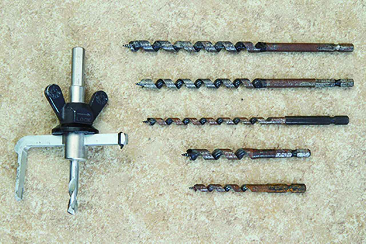 車中泊仕様にDIY！まずはこの工具を用意しよう。作業がはかどる10の便利アイテム - SOTOBIRA