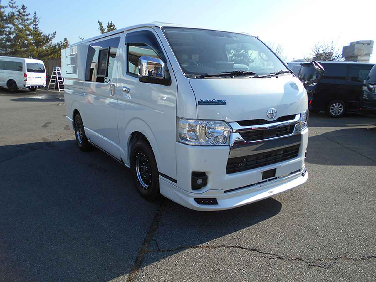 純正2列目シートをそのまま活用したバンコンは快適性と買いやすさを追求！ジャパンキャンピングカーショー2024 - SOTOBIRA