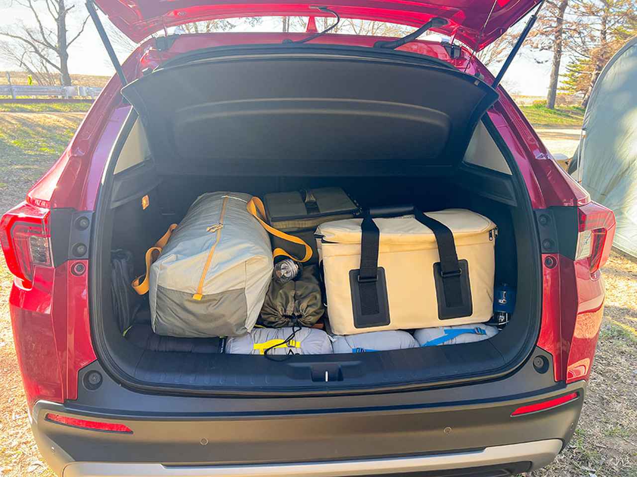 ホンダ・WR-Vで車中泊はできる？販売好調のコンパクトSUVを車中泊仕様にアレンジした結果…… - SOTOBIRA