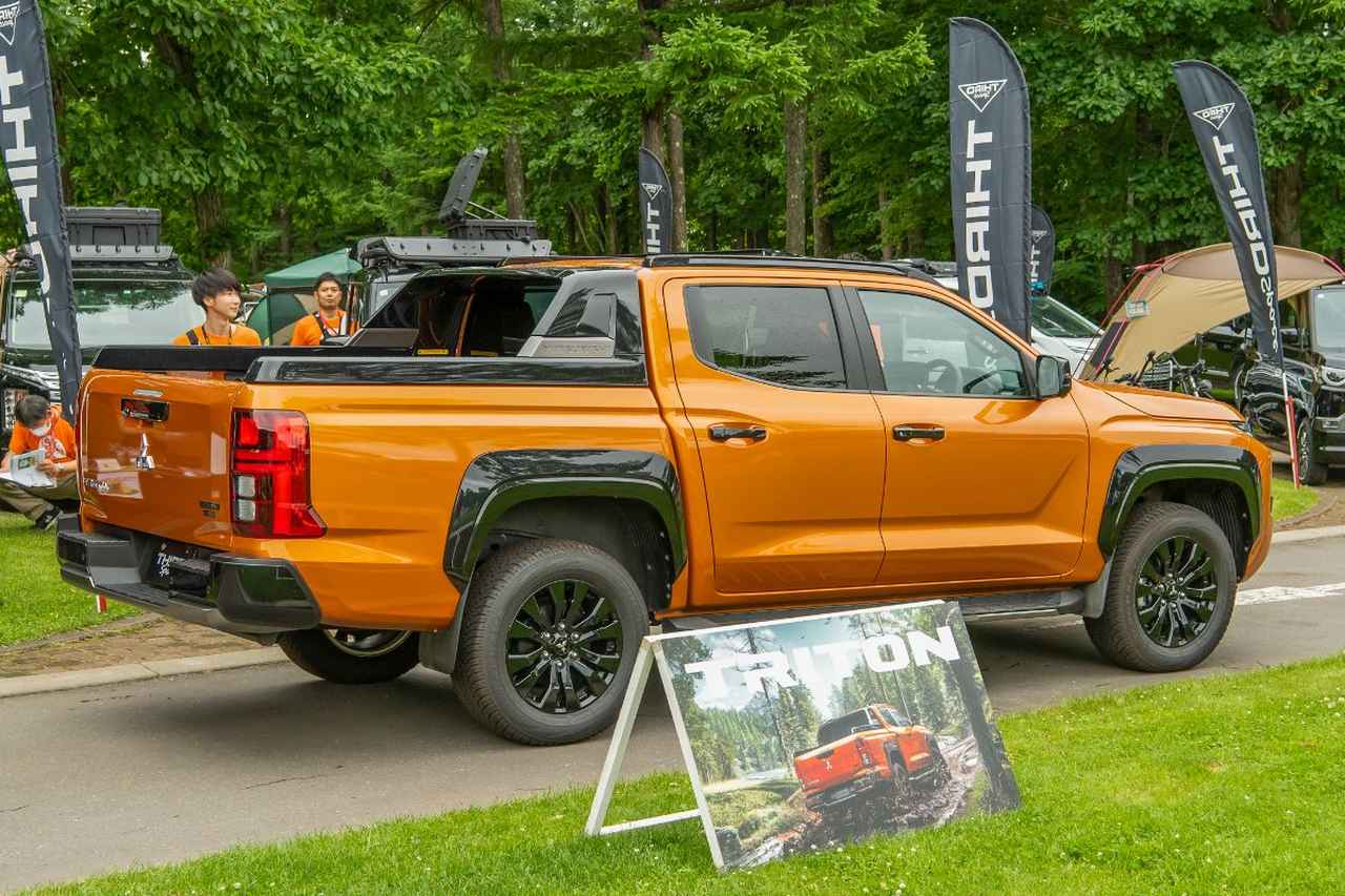 新型トライトンが急坂を上る！三菱好きが集まるキャンプイベントにデリカ100台以上が参加！ - SOTOBIRA