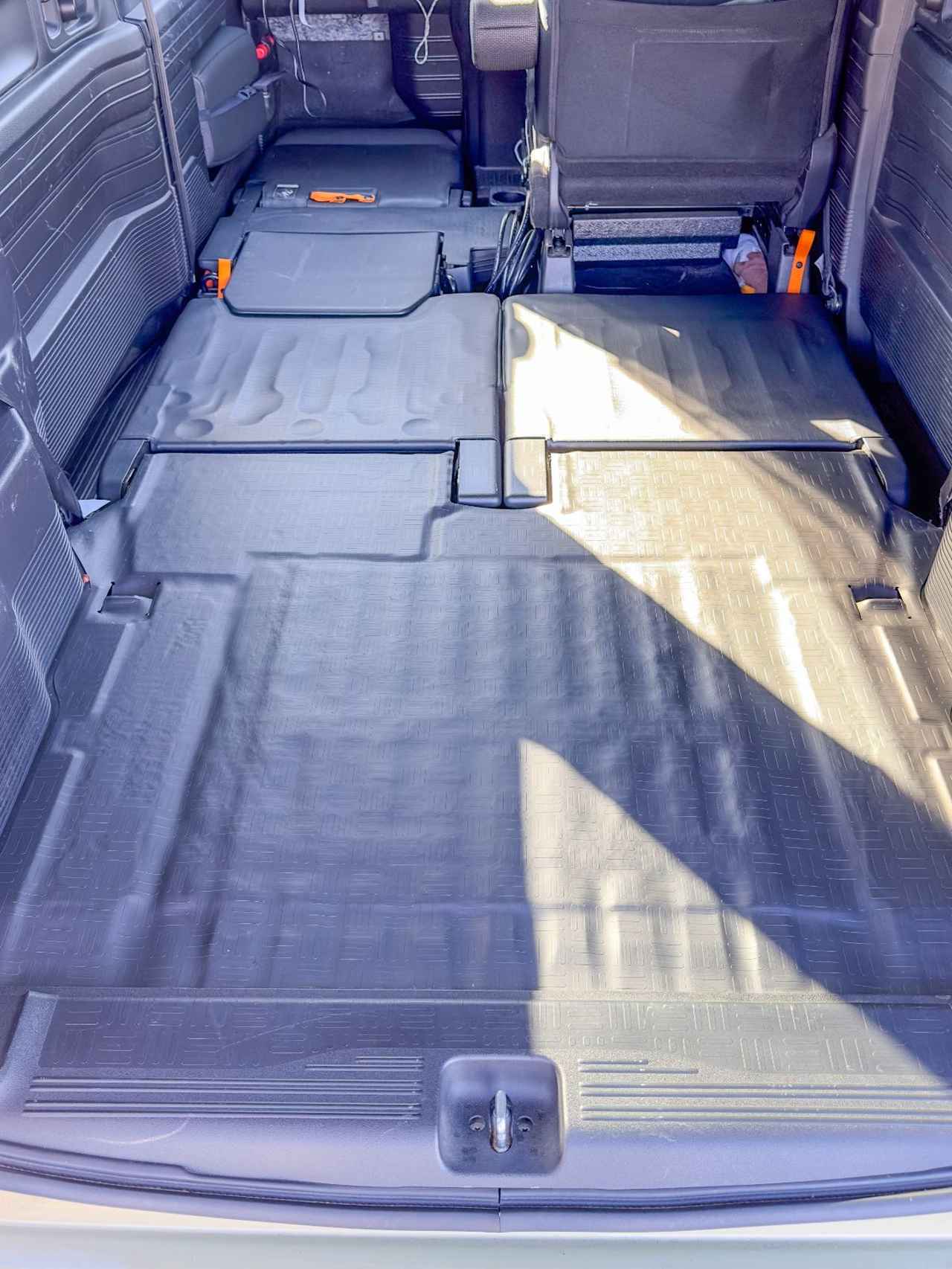 【車中泊DIY】年間300日過ごせるN-VANの作り方① DIY初心者必見の裏技公開！ - SOTOBIRA