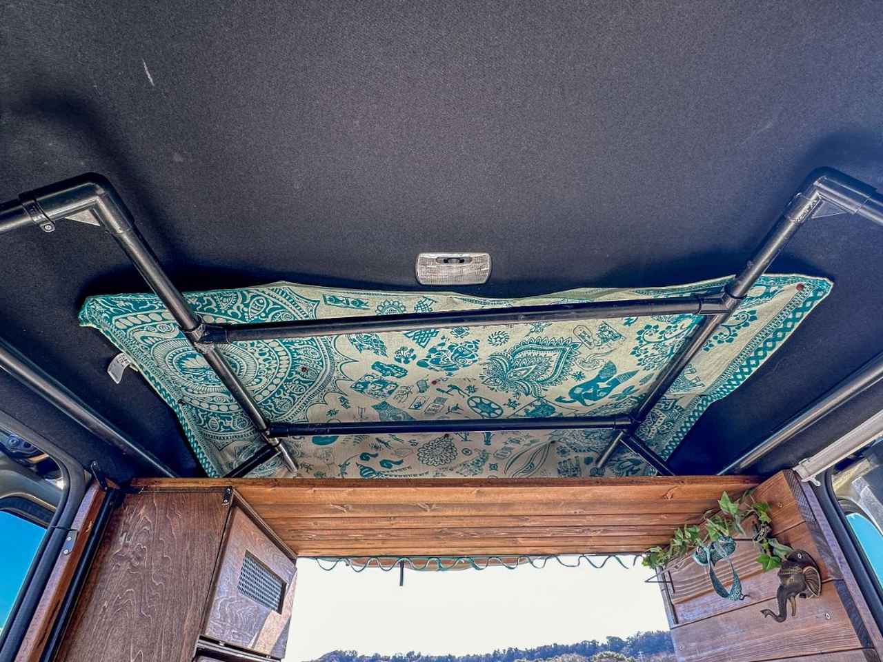 【車中泊DIY】年間300日過ごせるN-VANの作り方① DIY初心者必見の裏技公開！ - SOTOBIRA