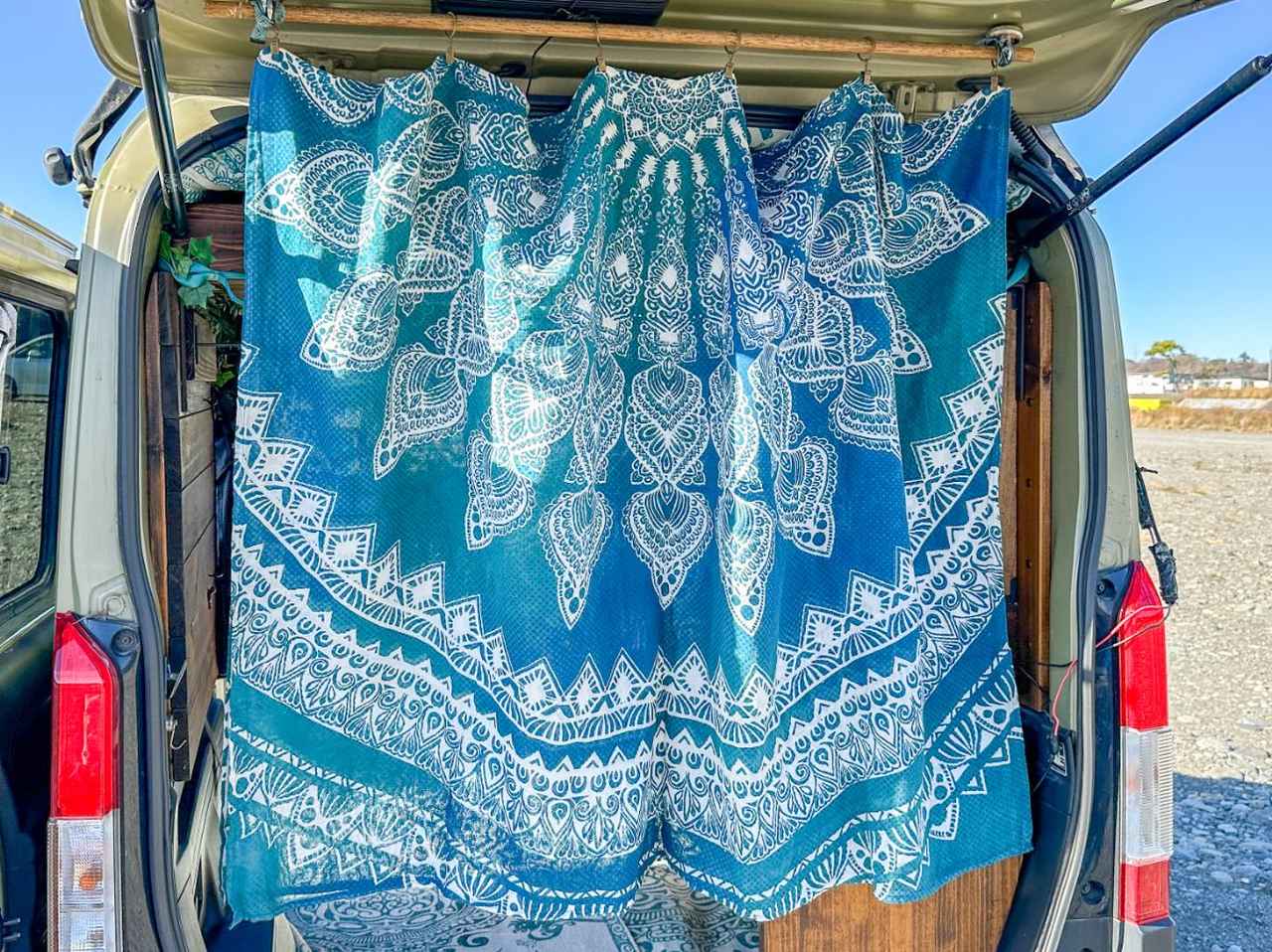 【車中泊DIY】年間300日過ごせるN-VANの作り方① DIY初心者必見の裏技公開！ - SOTOBIRA