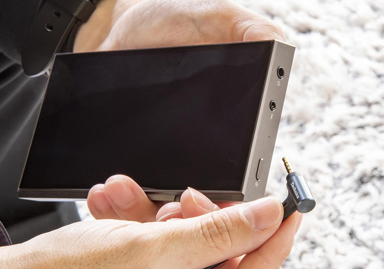 テクニクス「EAH-TZ700」は、イヤホンの常識を覆す“衝撃的”な製品だ！ 本体のコンパクトさとワイドレンジなサウンドに、のけぞるほど驚いた ...