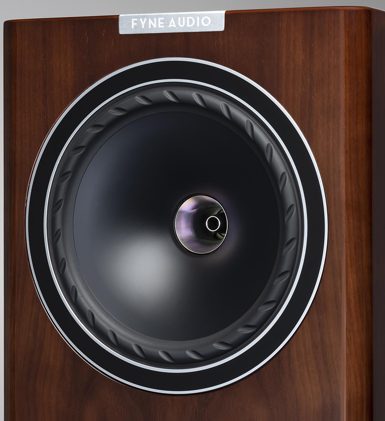 FYNE AUDIO F701の英国製スピーカーらしい品格と気高さを聴く - Stereo Sound ONLINE