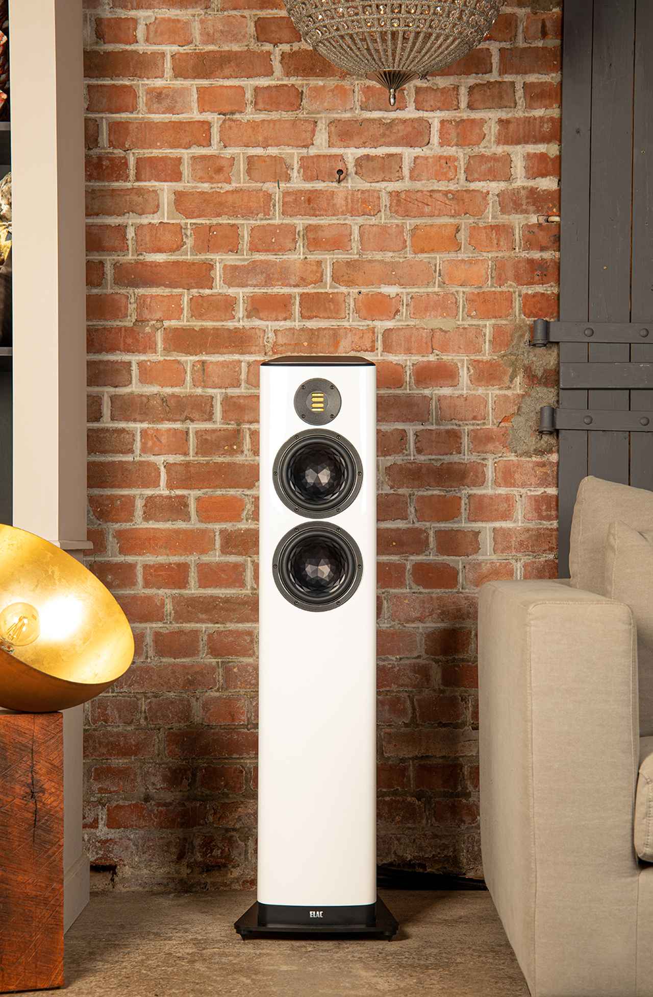 ELAC の新製品VELA FS408。 エネルギー、立体感に優れた貫禄たっぷりのサウンドを聴かせる - Stereo Sound ONLINE