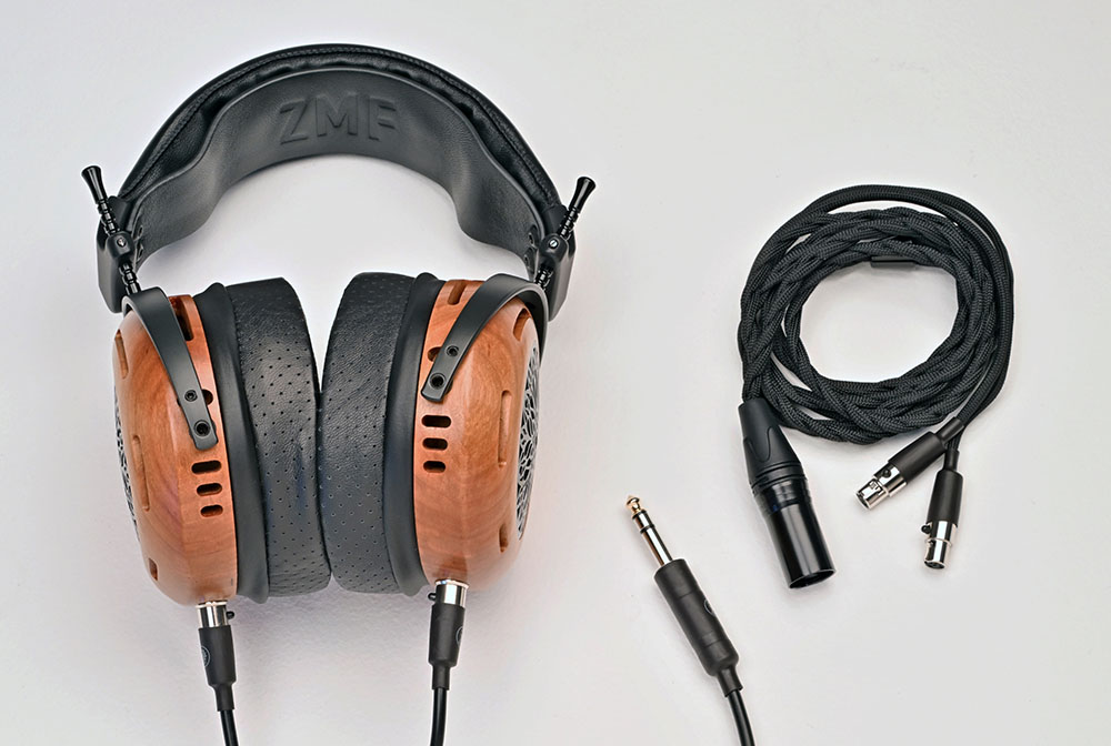 ZMFの「Atrium」ヘッドホンは、好きなアーティストをより好きになれる、愛情に満ちた表現力を備えている。振動板から本体の構造まで、こだわり ...