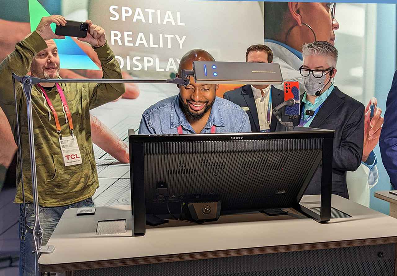 【麻倉怜士のCES2023レポート06】ソニーの27型空間再現ディスプレイに改めて感動！ 実物大のオブジェクトが、眼前に立体的に見える - Stereo Sound ONLINE