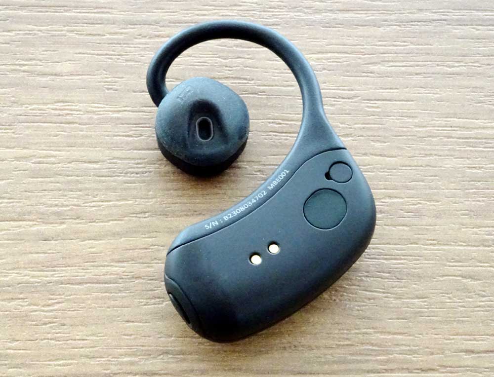 耳をふさがないワイヤレスタイプのイヤースピーカー「nwm MBE001」、本日より一般販売開始。良好な装着感でクリアなサウンドが楽しめる - Stereo Sound ONLINE