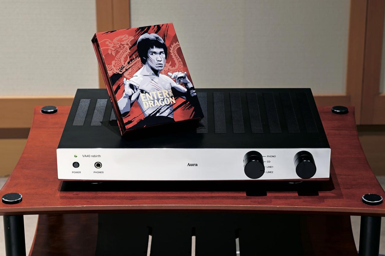 生々しく蘇る怪鳥音に心が鷲掴みにされた！『燃えよドラゴン』をオーラ「VA 40 rebirth」で味わう。オリジナルモノーラル音声の〈強い音〉に感激 - Stereo Sound ONLINE