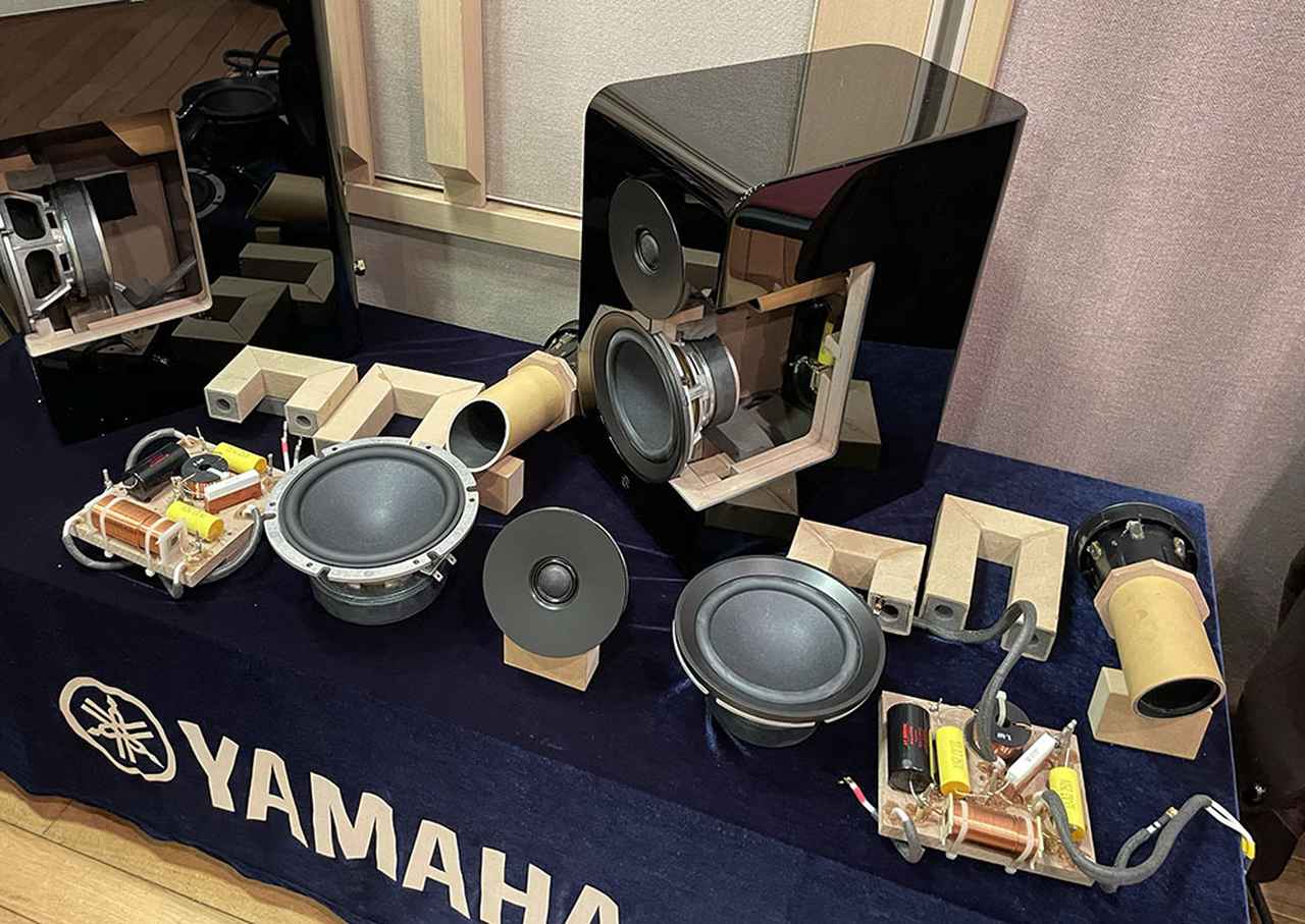 ヤマハから、それぞれの個性を持ったブックシェルフスピーカー「NS-600A」「NS-800A」がデビュー。音楽ジャンルやオーディオの聴き方によって選び分けたい、注目の兄弟モデル ...