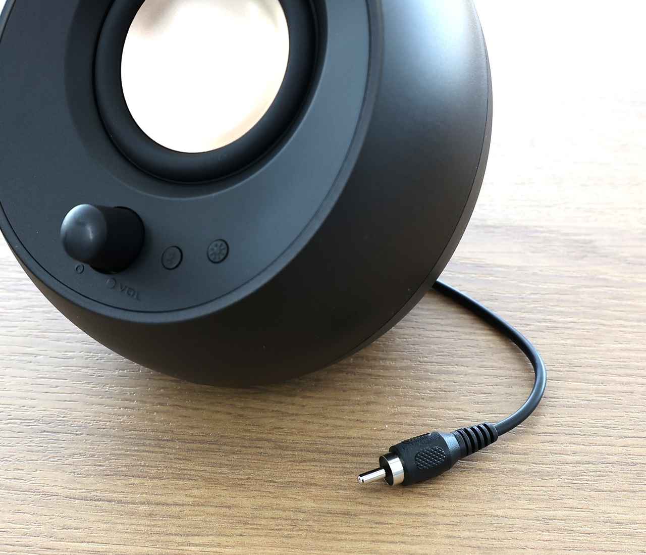 クリエイティブメディア、サブウーファー付き、低音の量感も充分な2.1ch仕様の新作USBスピーカー「Creative Pebble X Plus」を発売 - Stereo Sound ONLINE