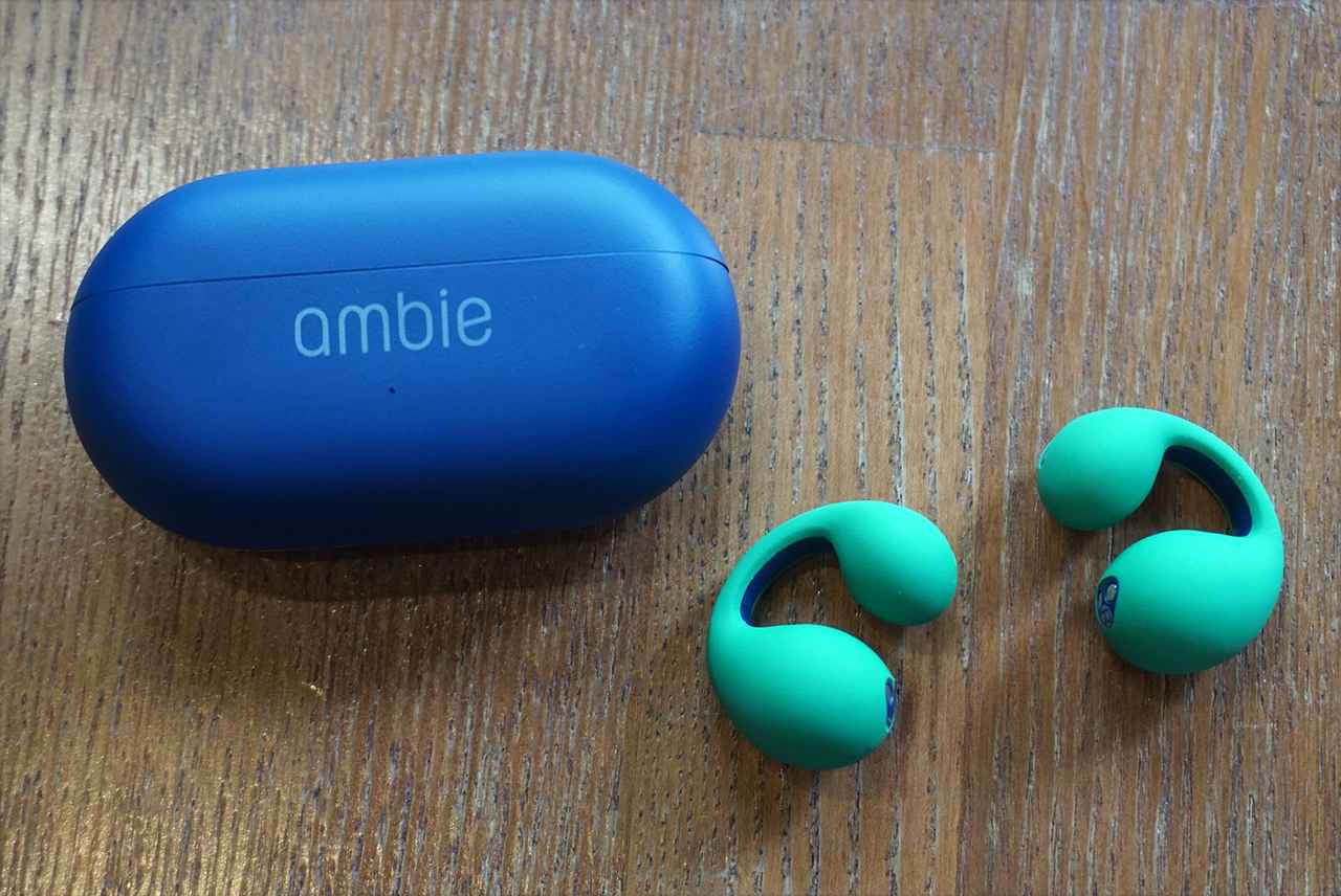 アクセサリーのように、ずっとつけていたくなる。ambieの “耳をふさがない、ながら聴き” 用完全ワイヤレスイヤホン「AM-TW02」で、いつでもBGMに包まれる - Stereo Sound ...