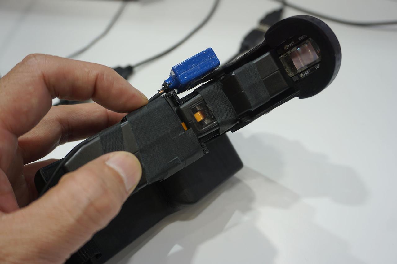 【CEATEC2024リポート】網膜投写で、現実世界に違和感のない情報を付加できるウェアラブルVRデバイスをTDKが展示。観葉植物をスイッチにできるジャパンディスプレイの新提案にも注目 ...